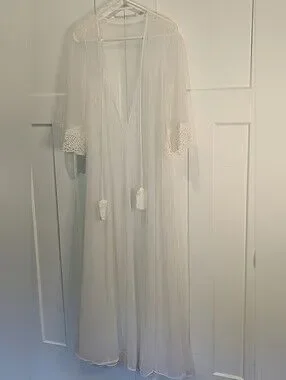 Elizabeth Gorden | Intimates & Sleepwear | Vintage Sheer White Long ...